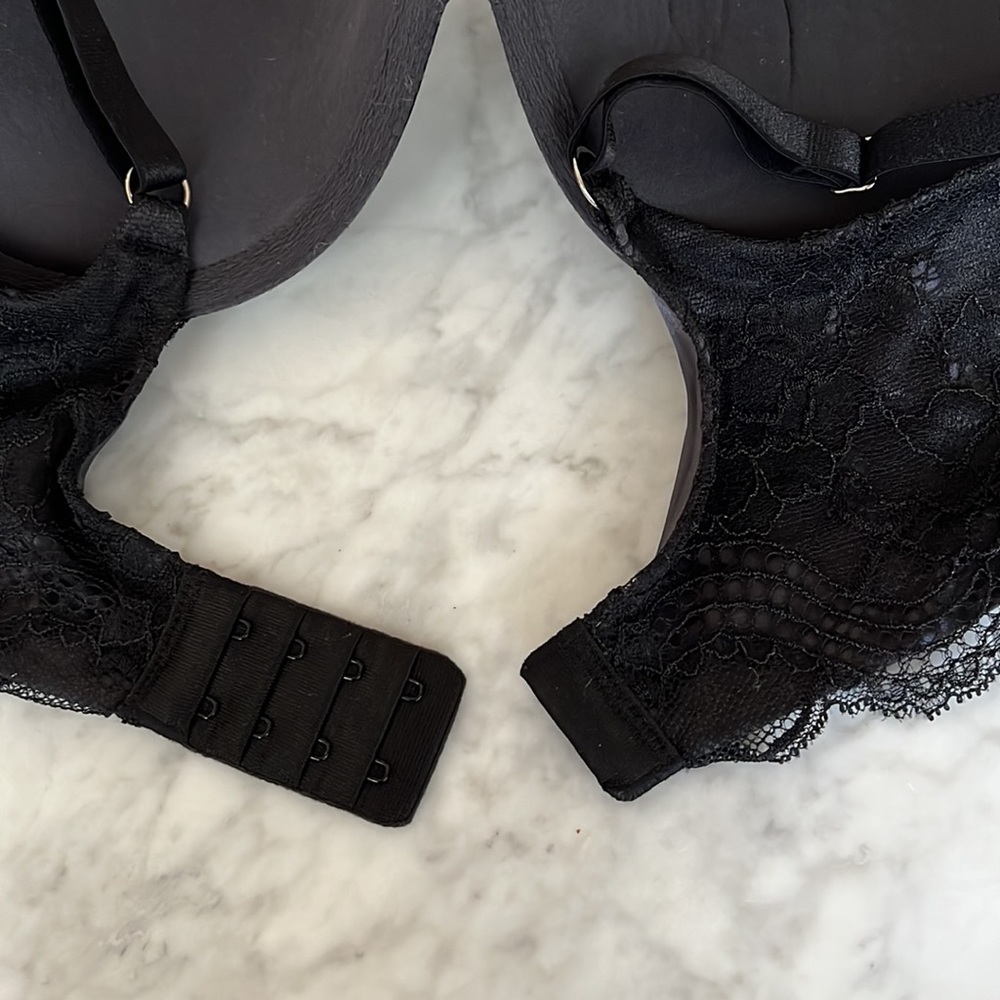 Victoria’s Secret Black Lace Plunge Pushup Bra Sz 36c… - Gem